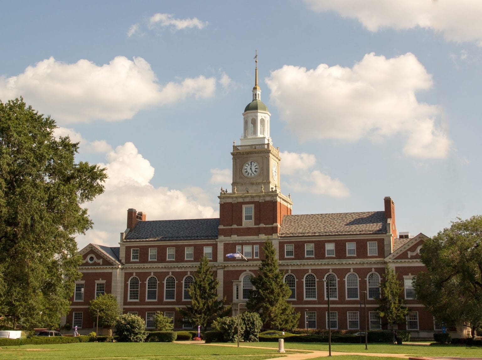 Which HBCUs Accept the Common App? | Empowerly